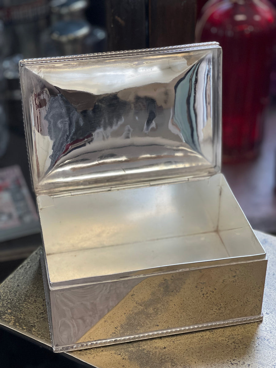 Vintage Rectangular Biscuit Box – Gretalogie